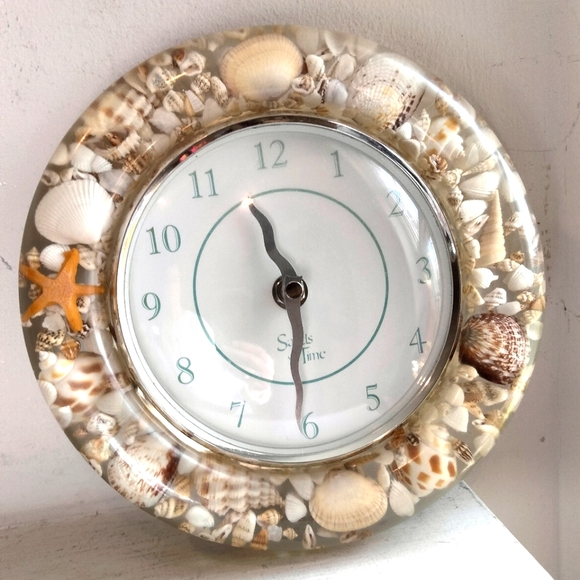 Vintage | Wall Decor | Vintage 97s 1980s Lucite Sands Of Time Wall ...